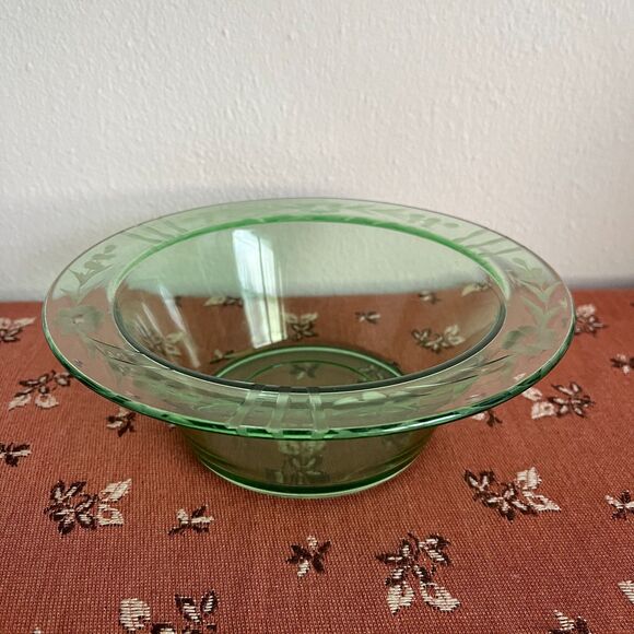 Dining | Vintage Uranium Glass Bowl Etched 194s Glow Radioactive ...